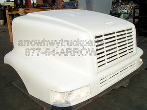 International / Navistar 9900I & 9900IX Hood: Redesigned